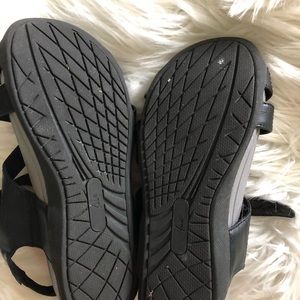 Yuu | Shoes | Yuu Women Strappy Sandals Size 55 | Poshmark